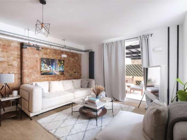 2 Bedroom Flat