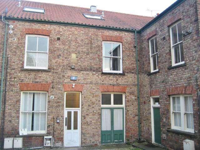 2 Bedroom Flat