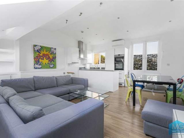 2 Bedroom Flat