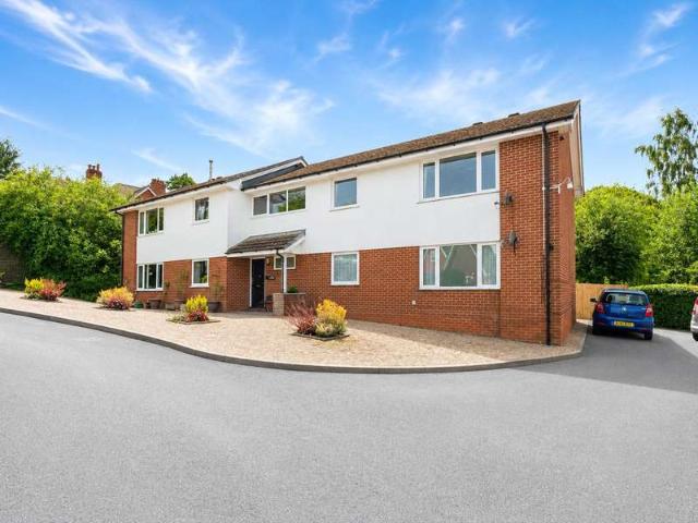 2 Bedroom Flat