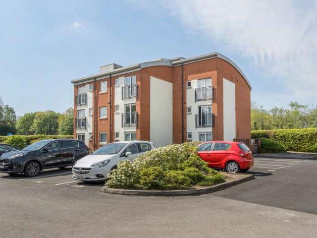 2 Bedroom Flat
