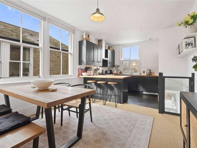 2 Bedroom Flat