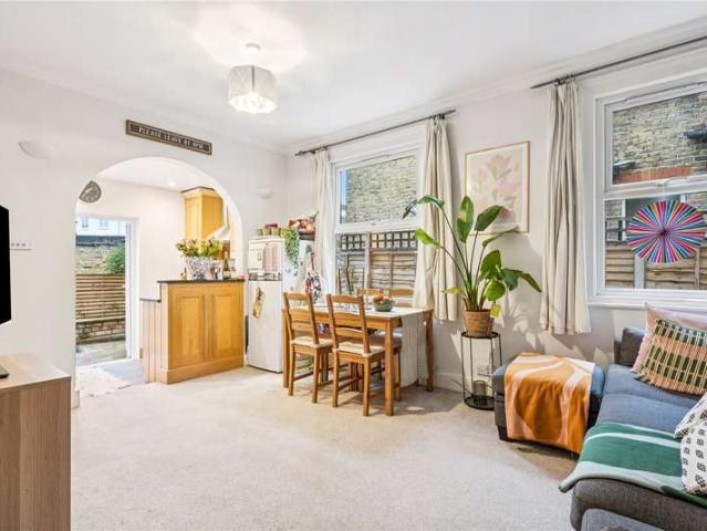 2 Bedroom Flat