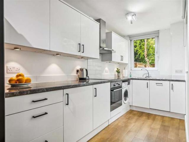 2 Bedroom Flat