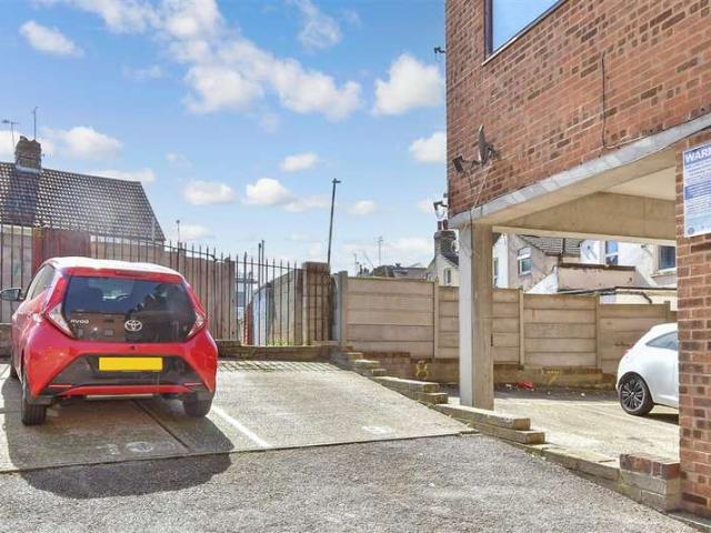 2 Bedroom Flat