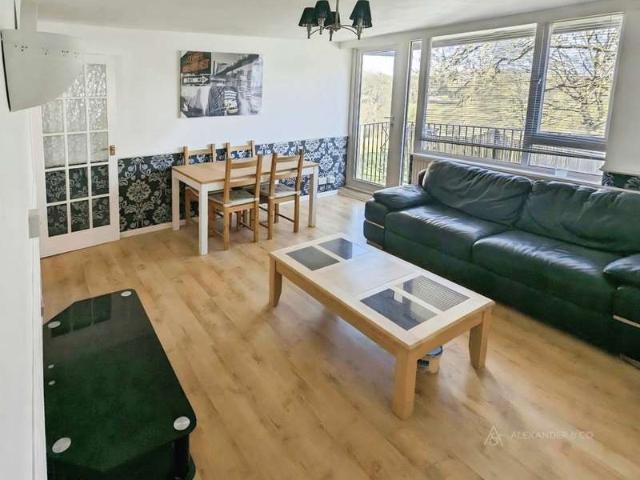 2 Bedroom Flat