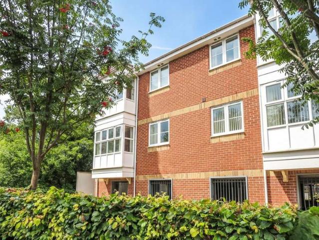 2 Bedroom Flat