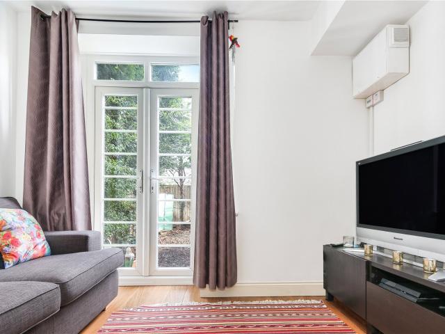 2 bedroom Flat