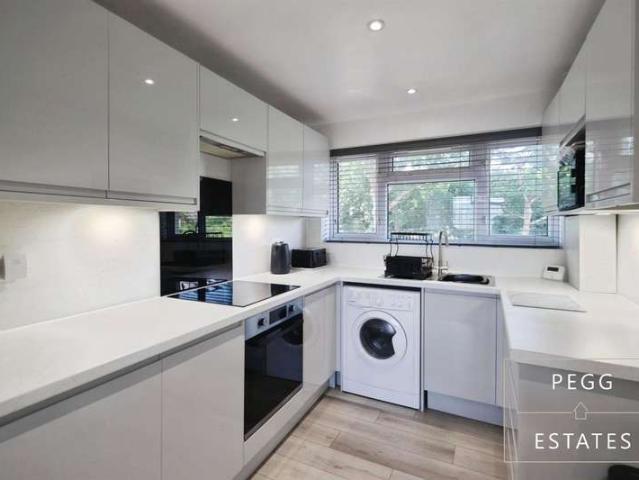 2 Bedroom Flat