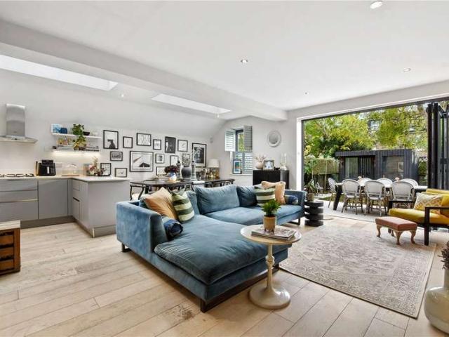 2 Bedroom Flat