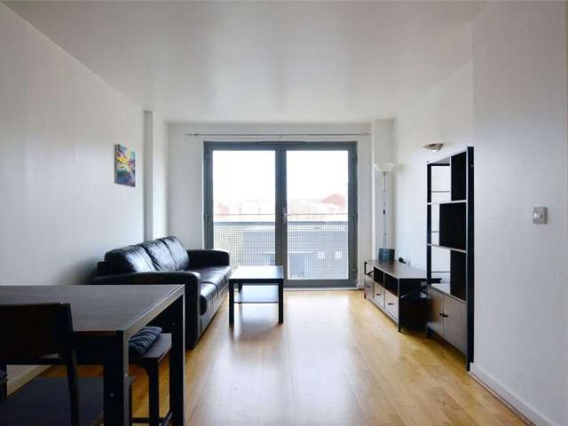 2 Bedroom Flat