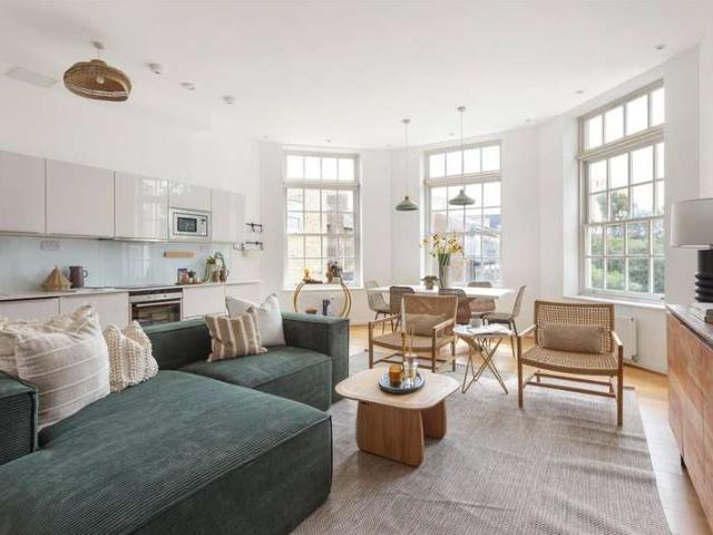 2 Bedroom Flat