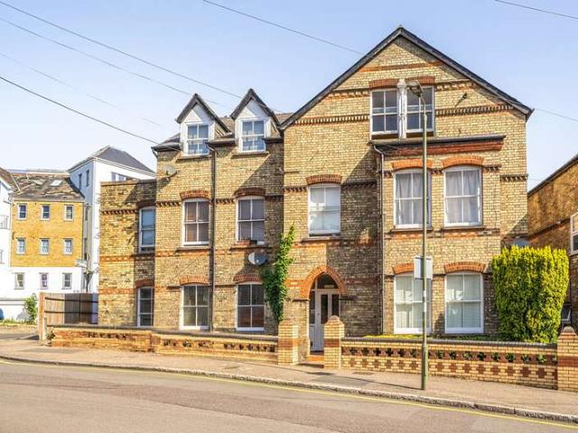 2 Bedroom Flat