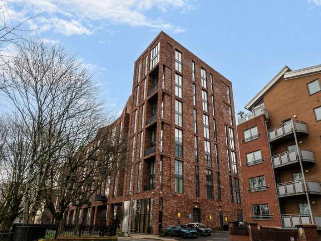 2 Bedroom Flat