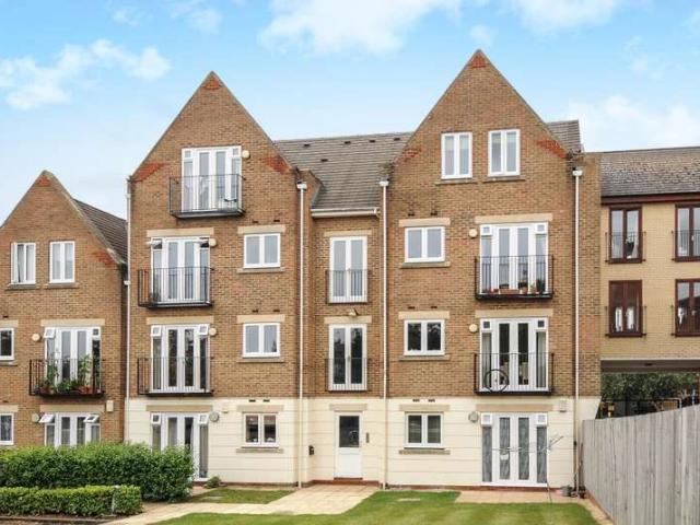2 Bedroom Flat