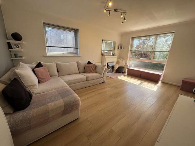 2 Bedroom Flat