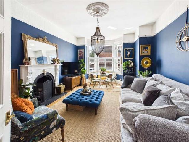 2 Bedroom Flat