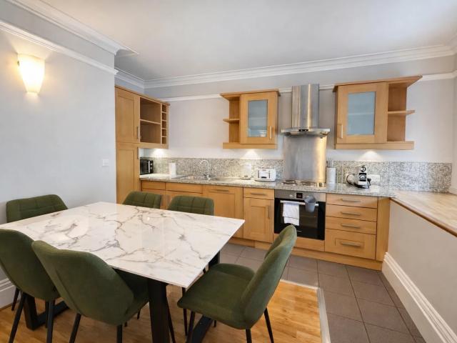 2 Bedroom Flat