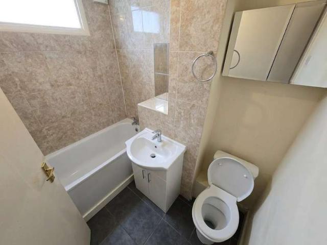 2 Bedroom Flat