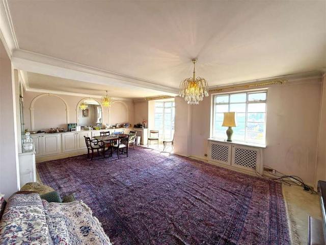 2 Bedroom Flat