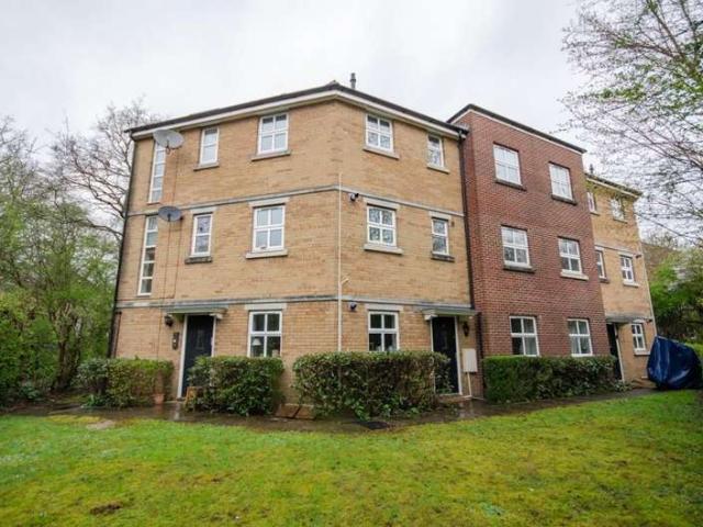 2 Bedroom Flat