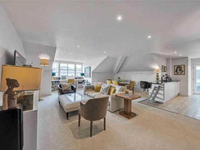 2 Bedroom Flat