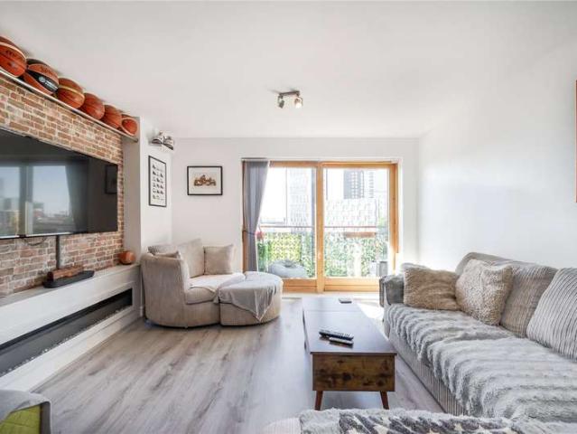 2 Bedroom Flat