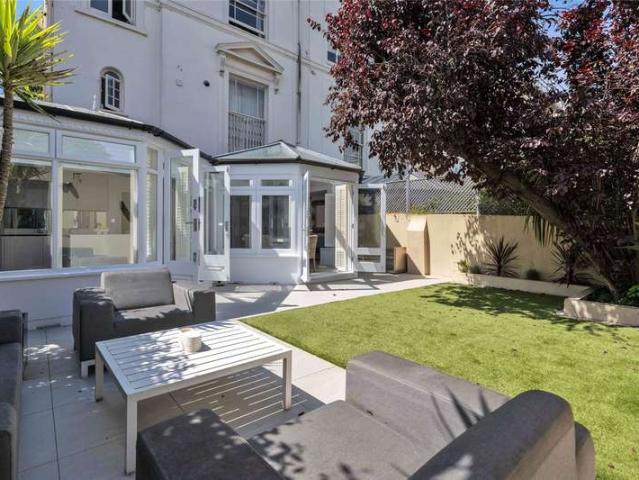 2 Bedroom Flat