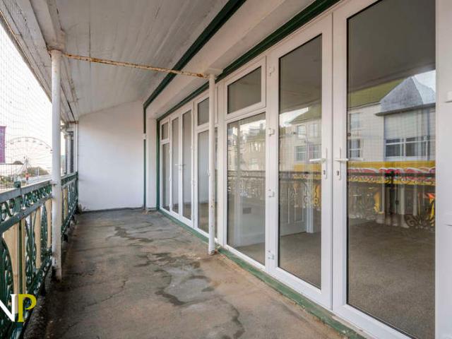 2 Bedroom Flat