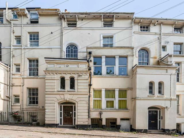 2 Bedroom Flat