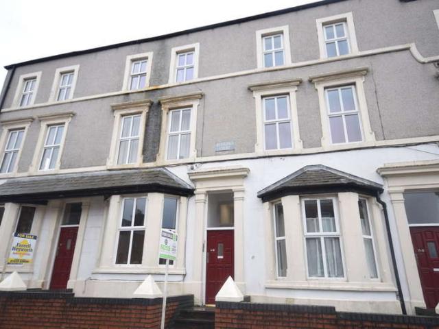 2 Bedroom Flat