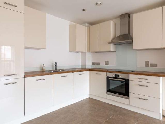 2 Bedroom Flat