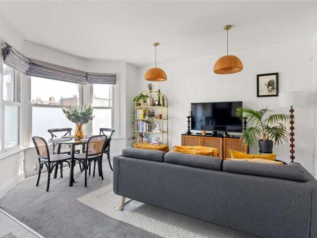 2 Bedroom Flat