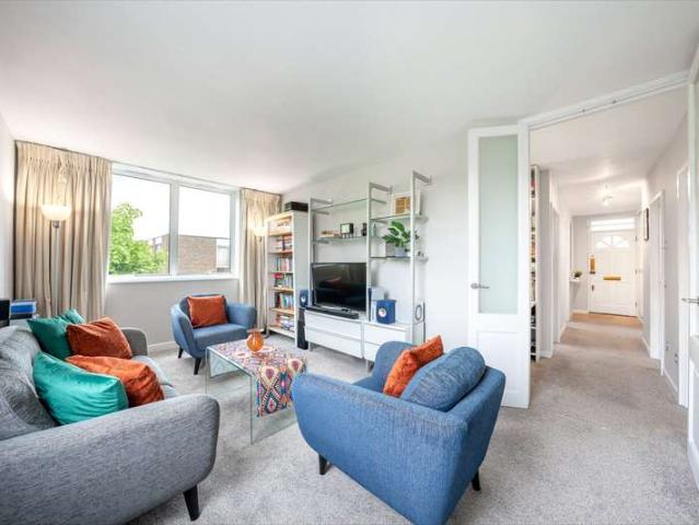 2 Bedroom Flat