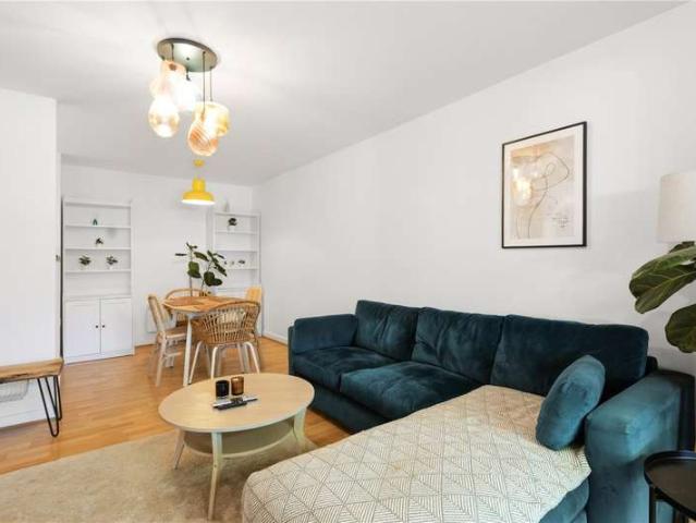 2 Bedroom Flat