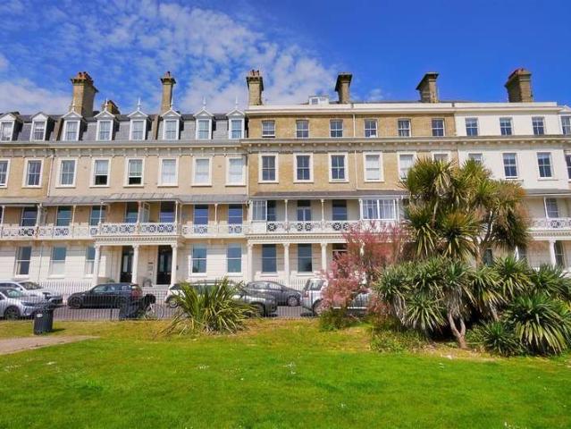 2 Bedroom Flat