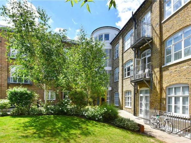 2 Bedroom Flat