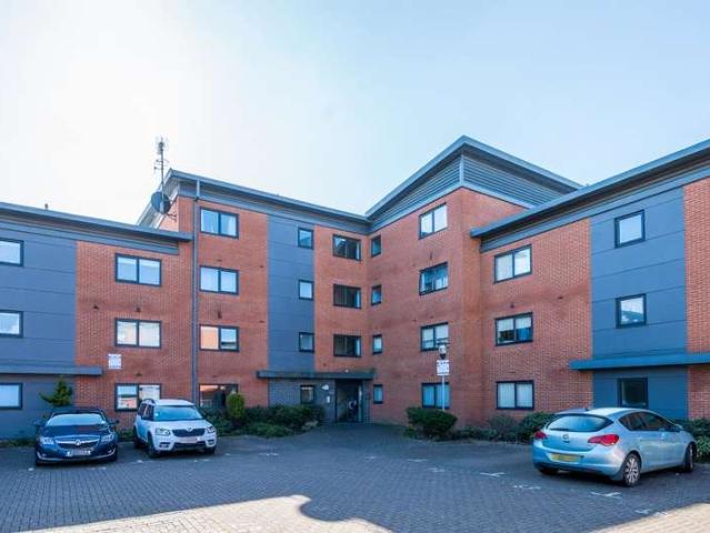 2 Bedroom Flat