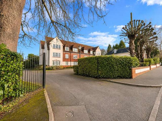 2 Bedroom Flat