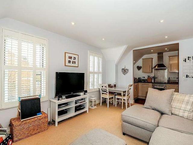 2 Bedroom Flat