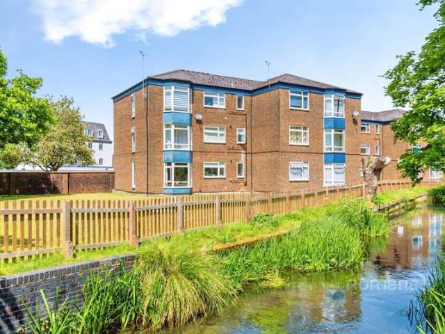 2 Bedroom Flat