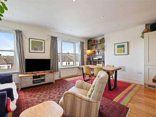 2 Bedroom Flat