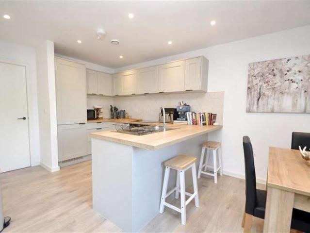 2 Bedroom Flat