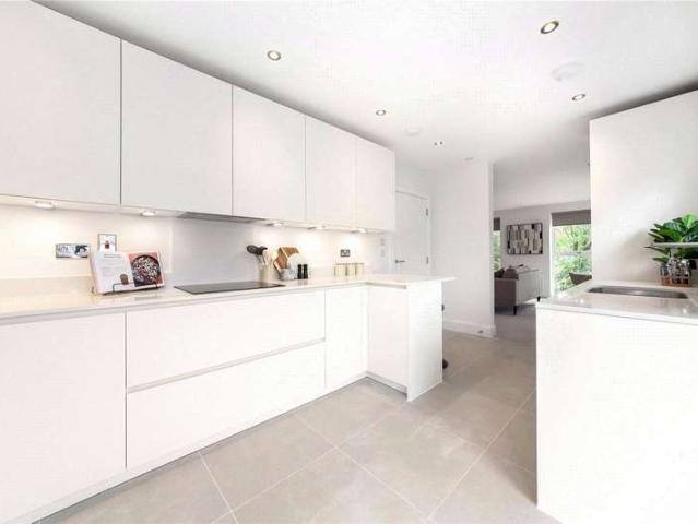2 Bedroom Flat