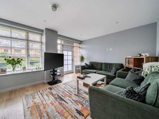 2 Bedroom Flat