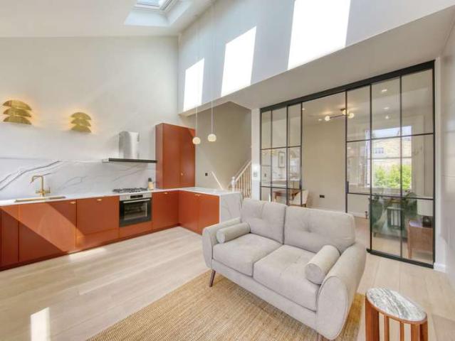2 Bedroom Flat