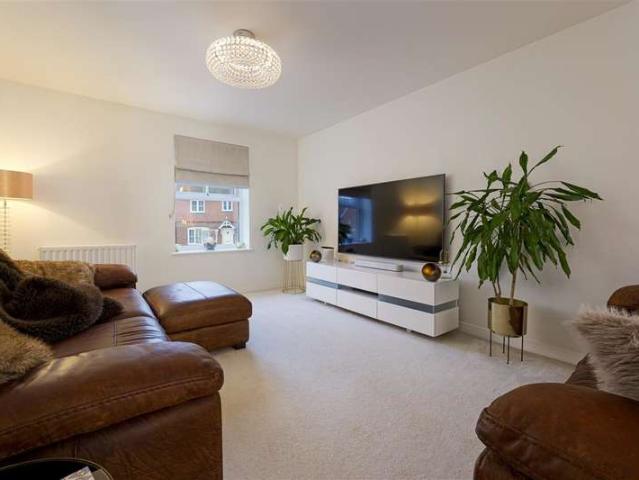 2 Bedroom Flat