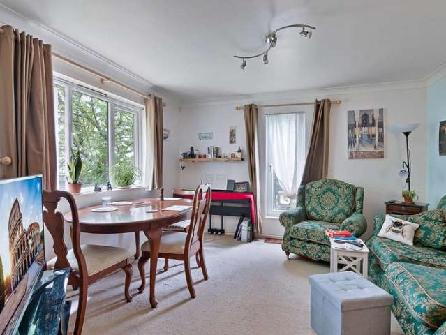 2 Bedroom Flat