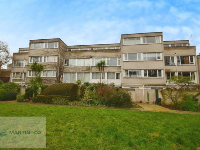 2 Bedroom Flat
