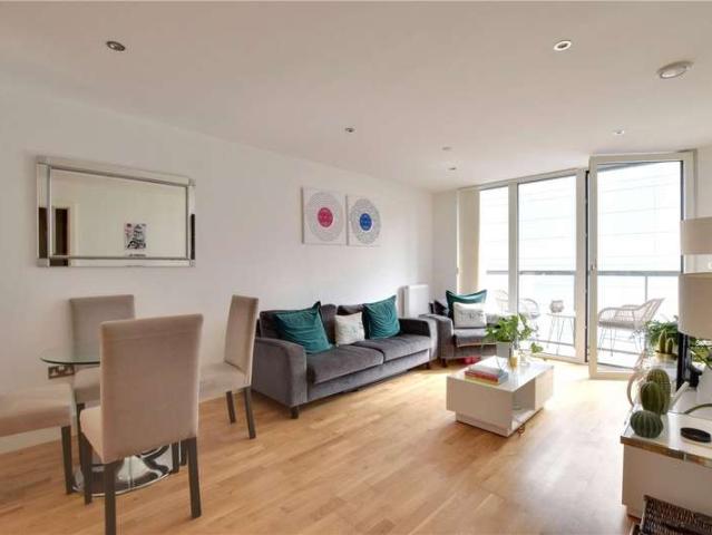 2 Bedroom Flat